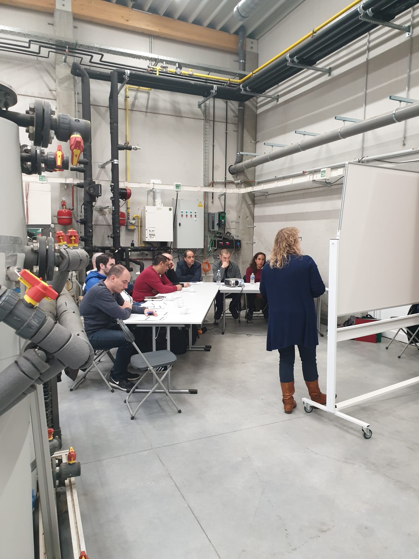 Google Staff in training in HELHa laboratory - DATA CENTER TRAINING - HELHa